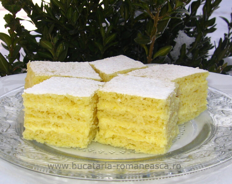 Prajitura Alba ca Zapada - Bucataria Romaneasca.ro