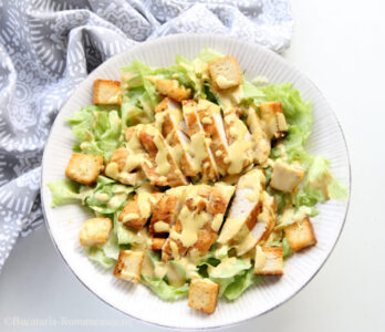 Salata Caesar - Bucataria Romaneasca.ro