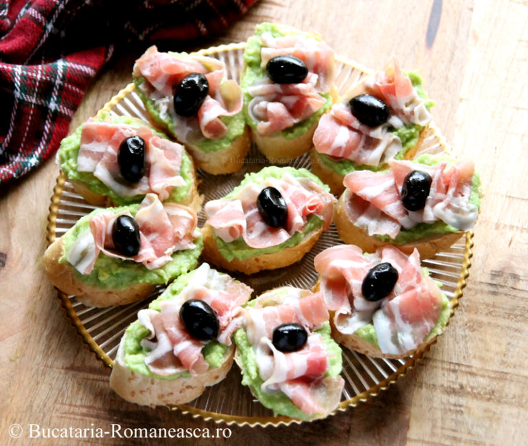Tartine cu bacon si avocado - Bucataria Romaneasca .ro
