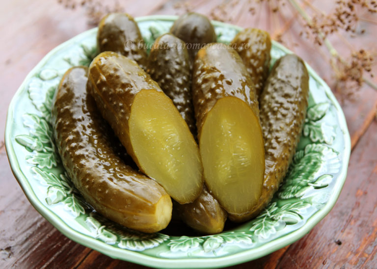 Castraveti murati la soare - Bucataria-Romaneasca.ro