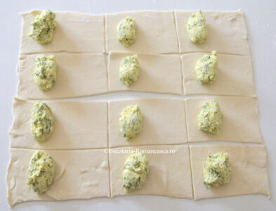 Pateuri cu branza, cascaval si marar - Bucataria Romaneasca.ro